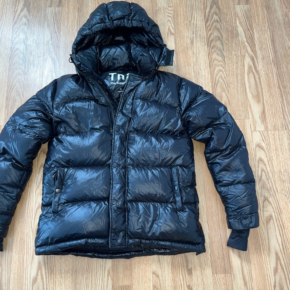 Aritzia Tna The Super Puff Black Glossy Puffer Jacket… - Gem